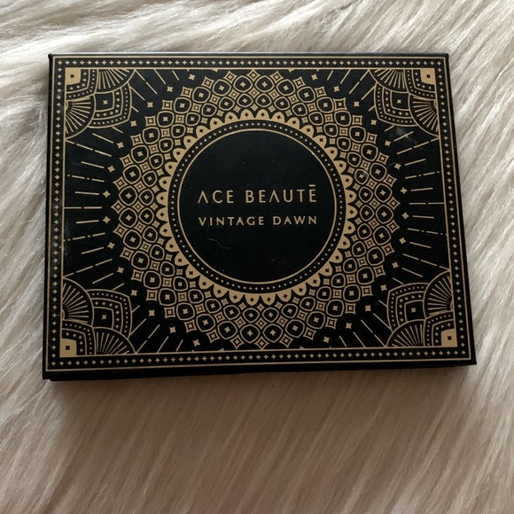 Ace Beaute | Makeup | New Ace Beaute Vintage Dawn Eyeshadow Palette ...